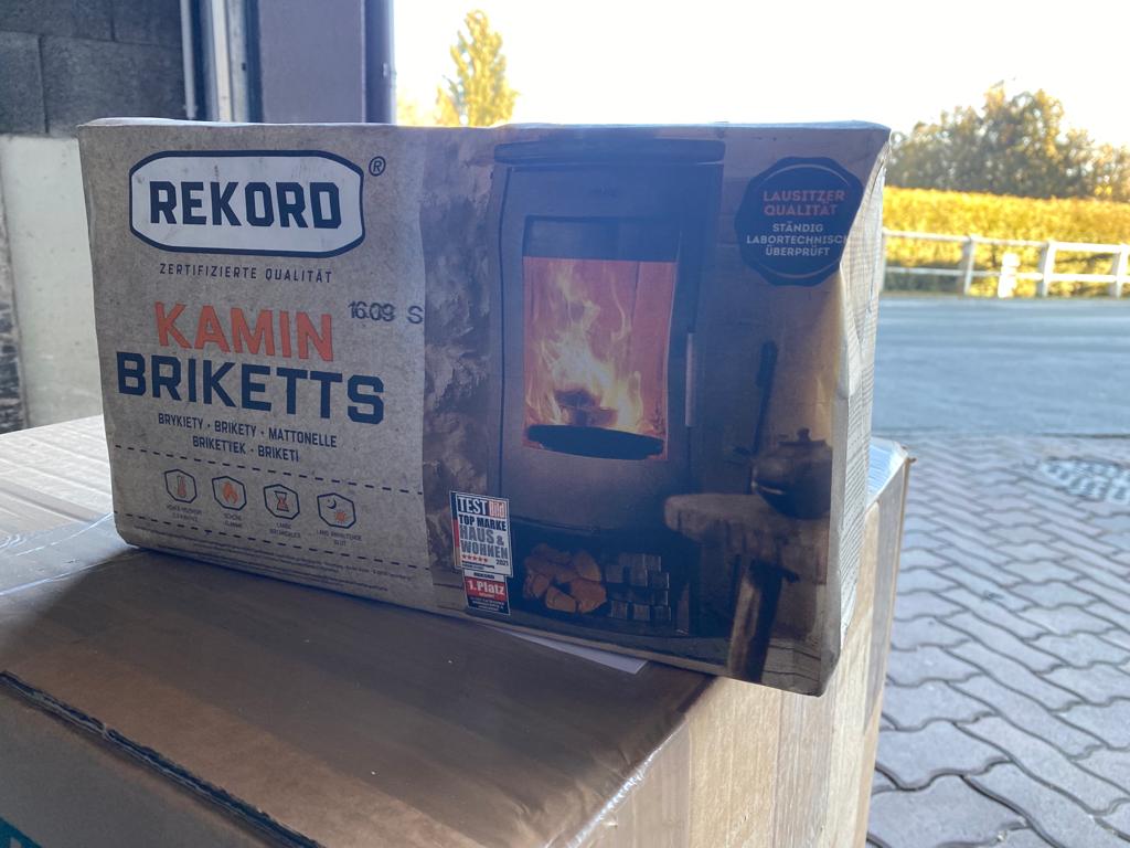 Braunkohle Brikett 10kg Papiertasche ⋆ Gussmagg